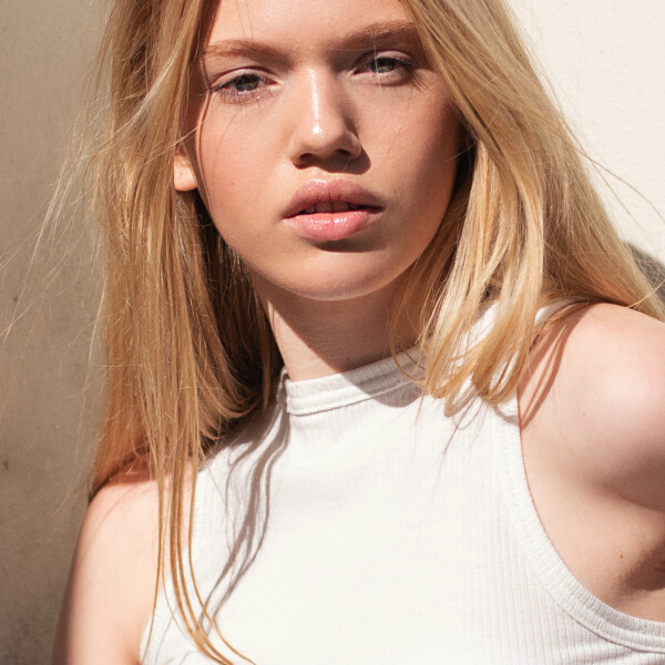 MZM / Gorgeous Mira @m.biiron by @anastasia_cherchyk