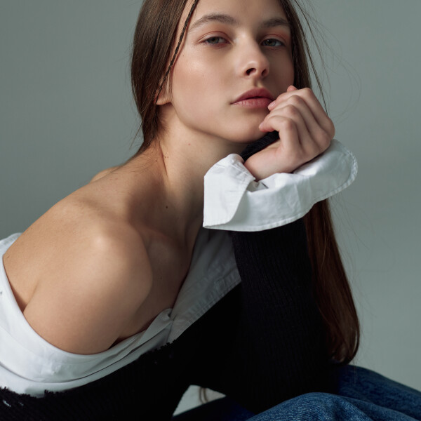 MZM / Our gorgeous Stassie captured by @anastasiadvoretska