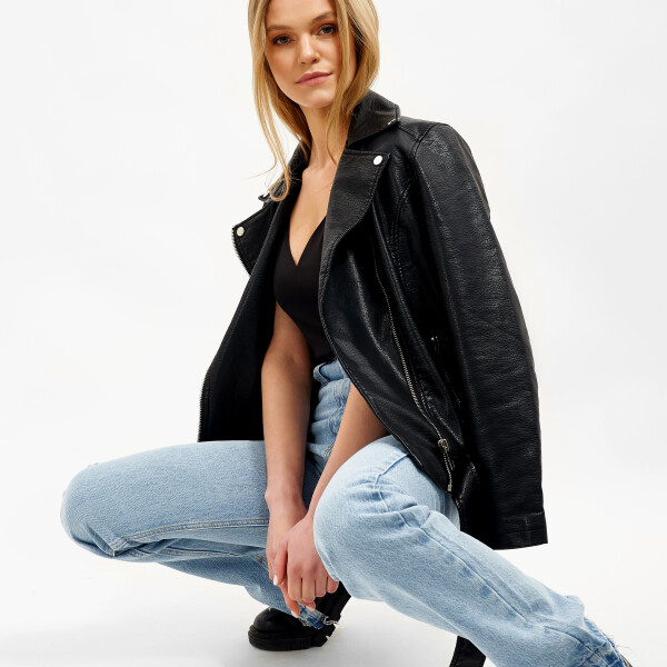 MZM / New pictures of our Mari @maria__lebed by @arsenbazia